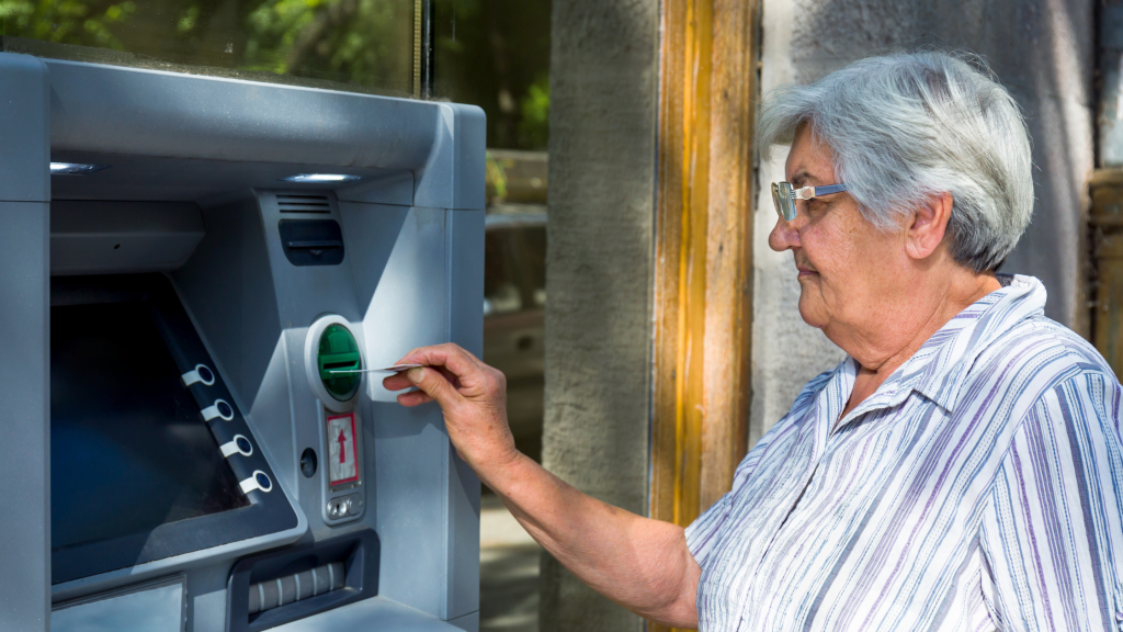 How a Reverse Mortgage Cash Reserve Can Enhance Your Retirement Planning